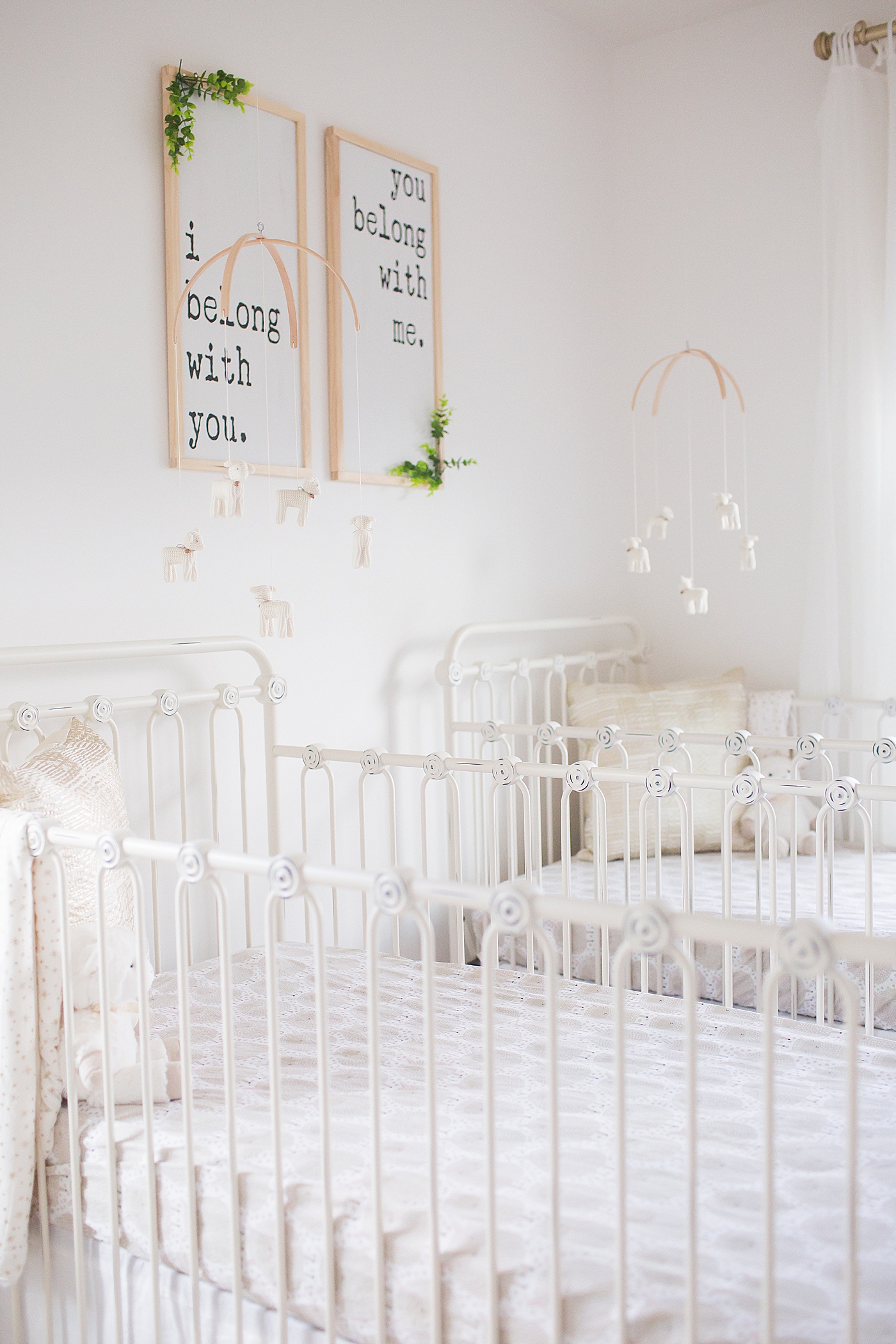 Dreamy Twin Nursery Ideas Inspiring Gender Neutral Twin Nursery For 2 Dreamy Twin Nursery Ideas Inspiring Gender Neutral Twin Nursery For 2